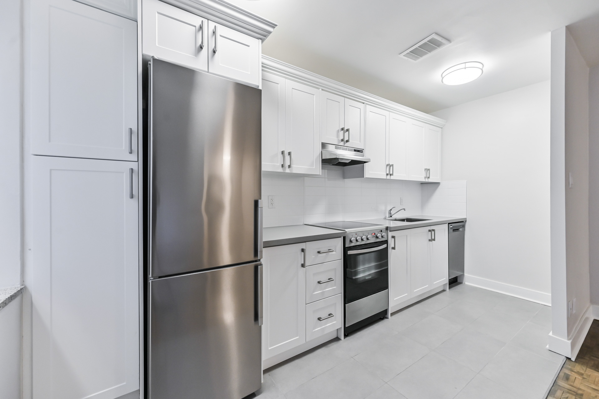 151 St George Rental Apartments - Hollyburn Properties